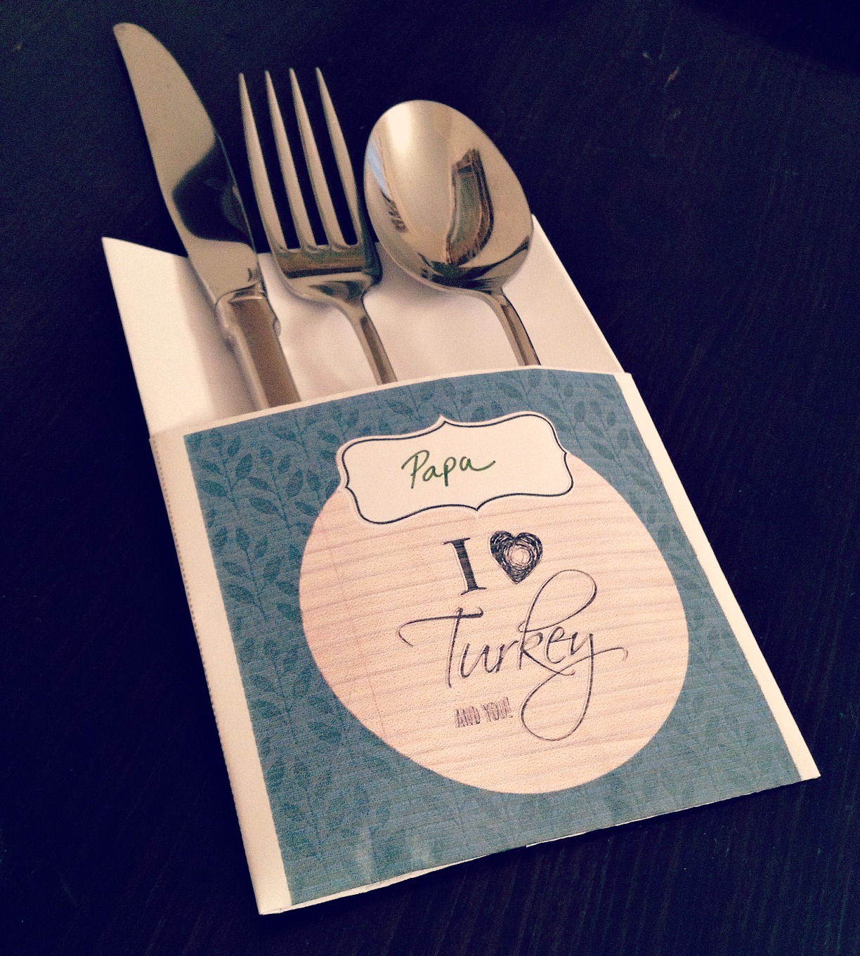 DIY Printable Thanksgiving Silverware Place Card Holders