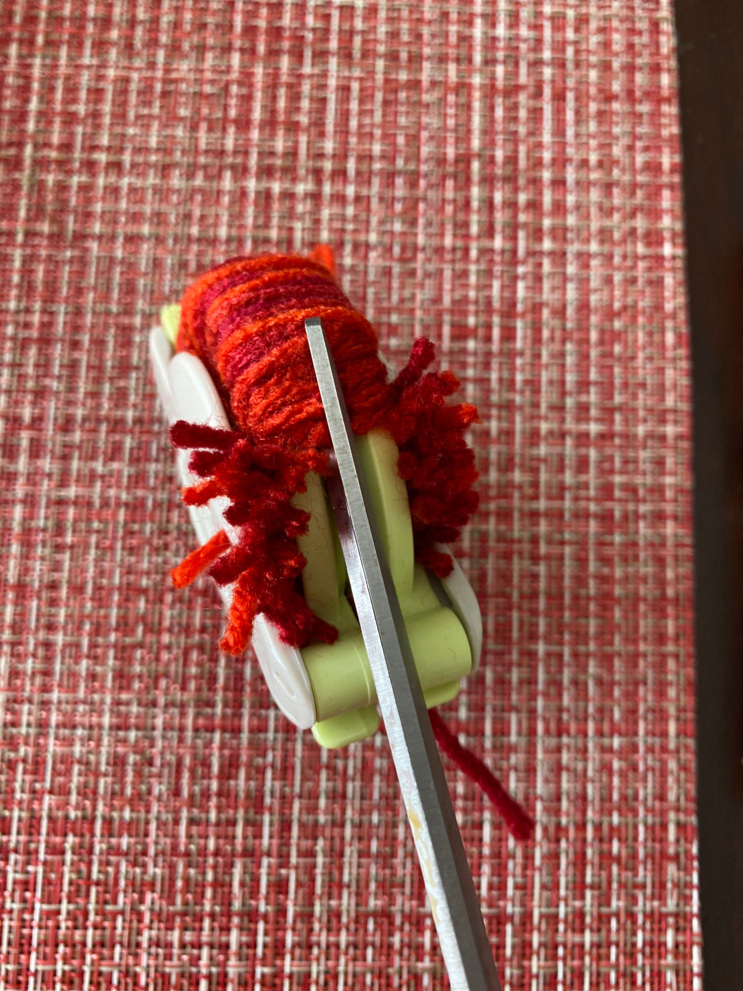 DIY Yarn Pom-Poms